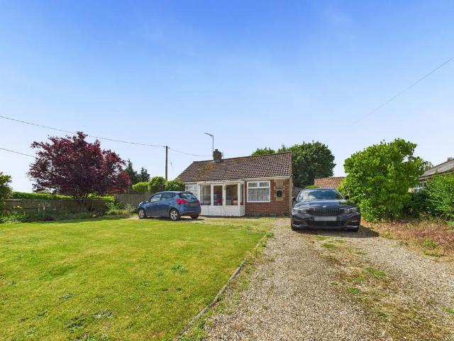 3 bedroom detached bungalow for sale