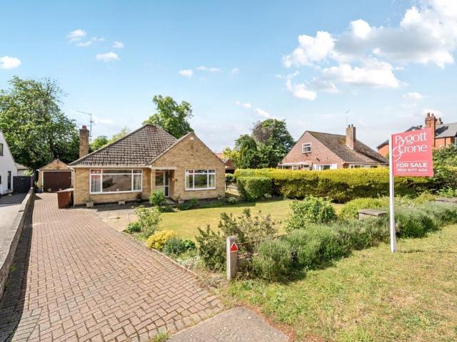 3 bedroom detached bungalow for sale