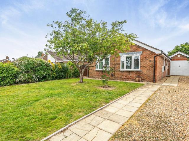 3 bedroom detached bungalow for sale