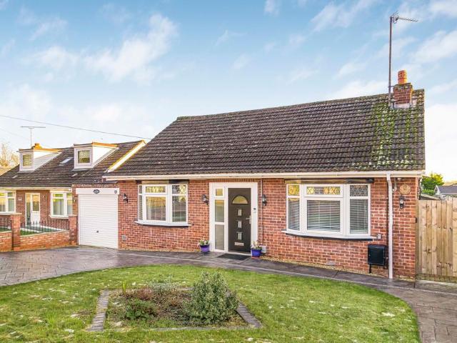 3 bedroom detached bungalow for sale