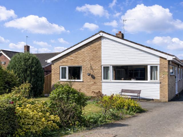 3 bedroom detached bungalow for sale