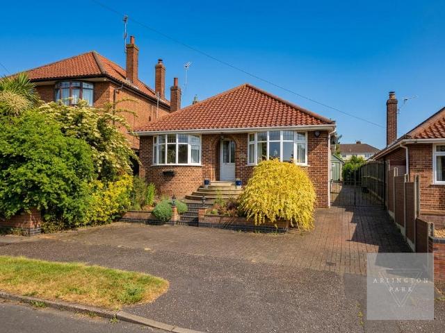 3 bedroom detached bungalow for sale