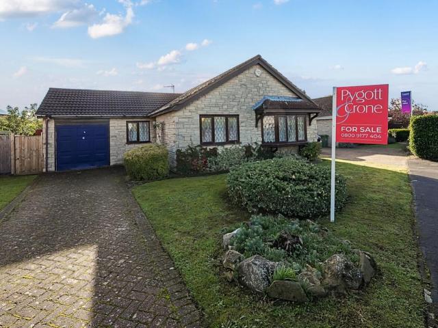 3 bedroom detached bungalow for sale
