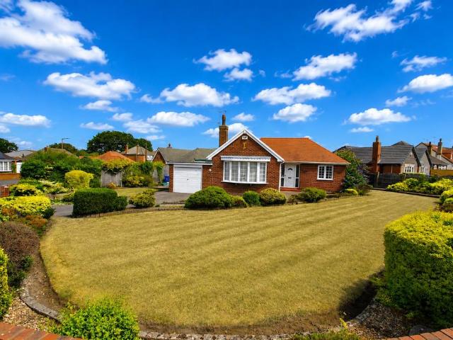 3 bedroom detached bungalow for sale