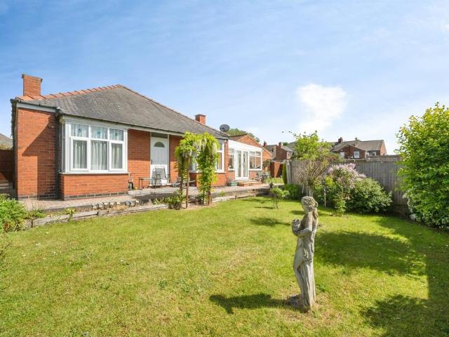 3 bedroom detached bungalow for sale