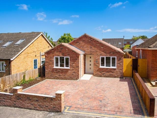 3 bedroom detached bungalow for sale