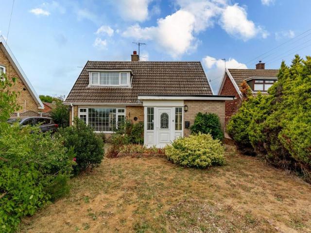 3 bedroom detached bungalow for sale