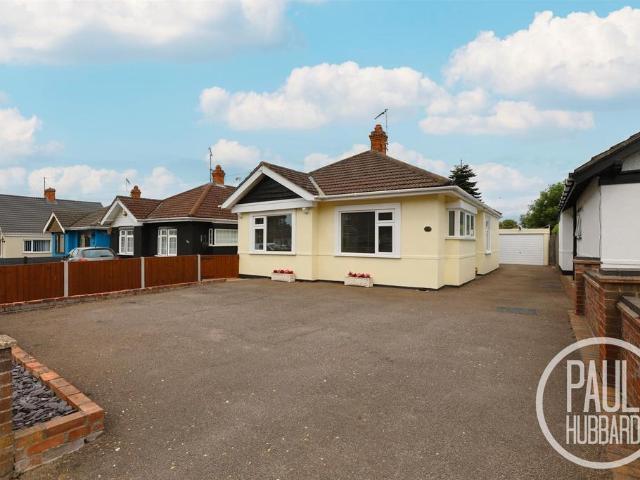 3 bedroom detached bungalow for sale