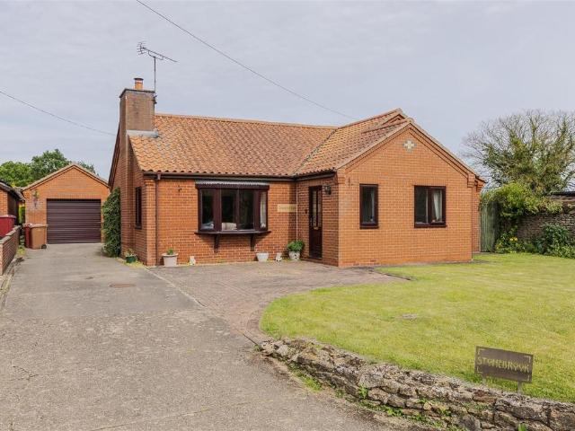 3 bedroom detached bungalow for sale