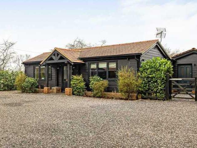 3 bedroom detached bungalow for sale