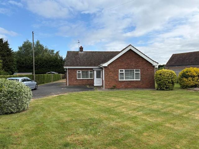 3 bedroom detached bungalow for sale