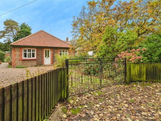 3 bedroom detached bungalow for sale