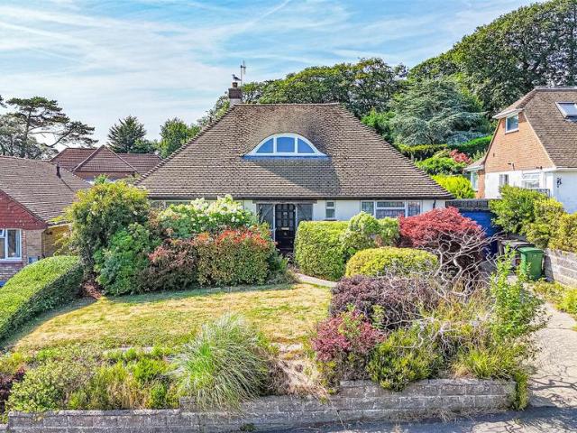 3 bedroom detached bungalow for sale