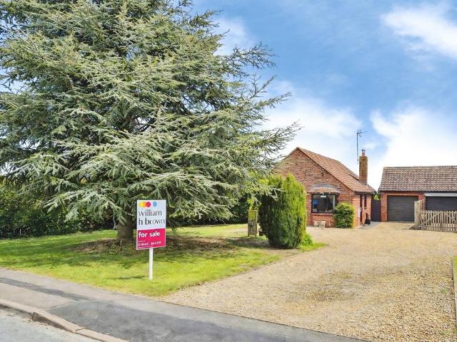 3 bedroom detached bungalow for sale