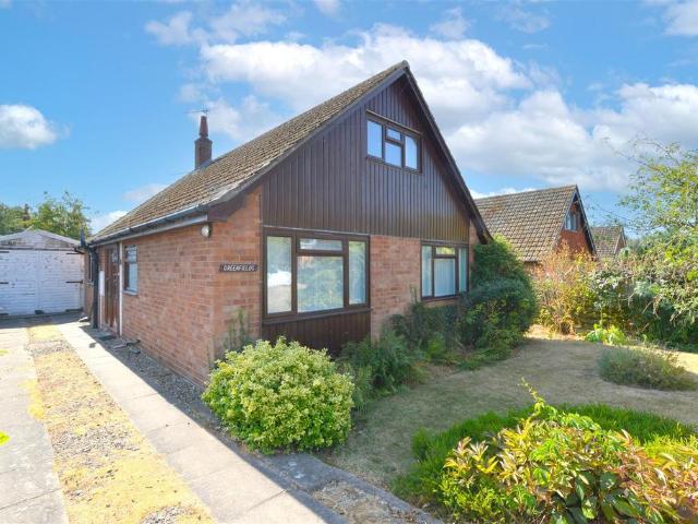 3 bedroom detached bungalow for sale