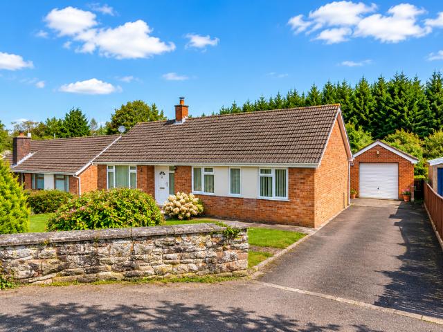 3 bedroom detached bungalow for sale