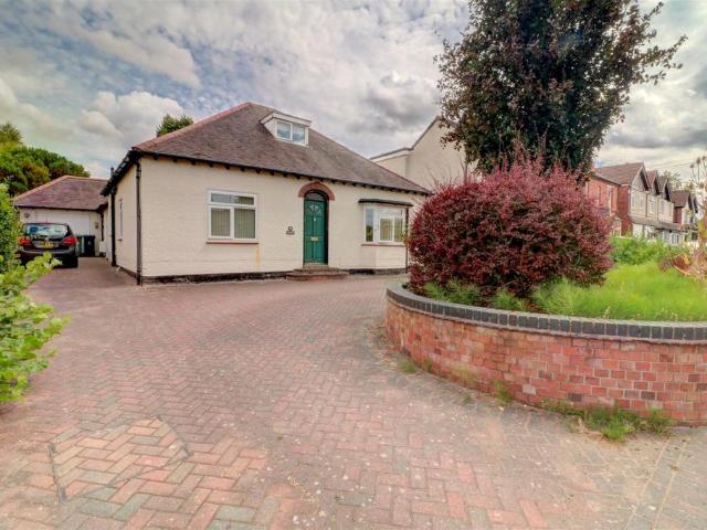 3 bedroom detached bungalow for sale