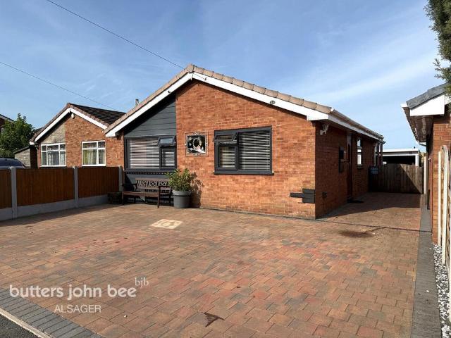 3 bedroom detached bungalow for sale