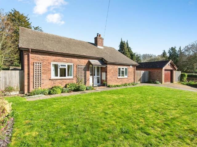 3 bedroom detached bungalow for sale