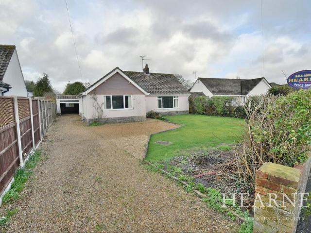 3 bedroom detached bungalow for sale