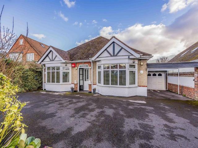 3 bedroom detached bungalow for sale