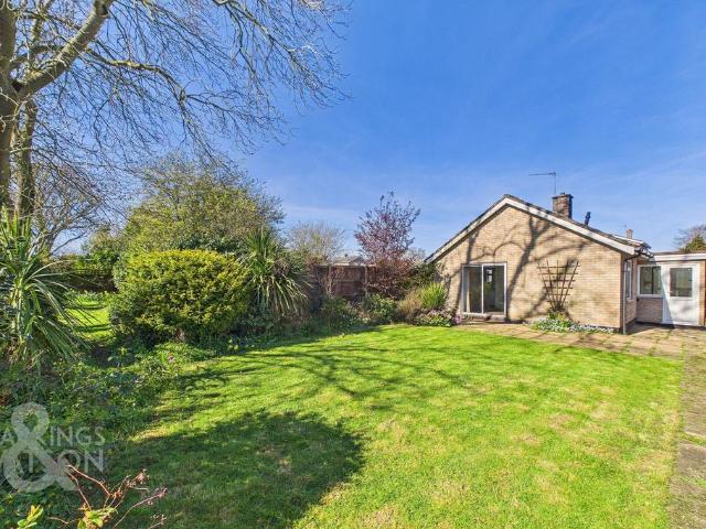 3 bedroom detached bungalow for sale