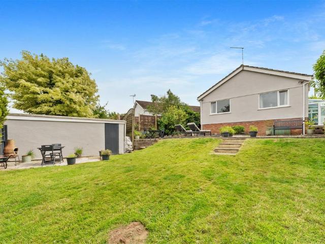 3 bedroom detached bungalow for sale