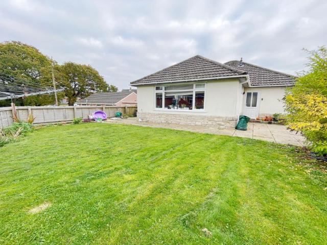 3 bedroom detached bungalow for sale