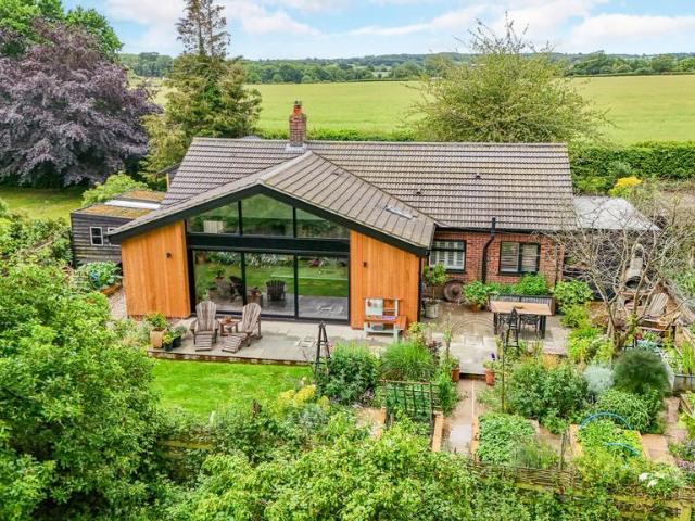 3 bedroom detached bungalow for sale