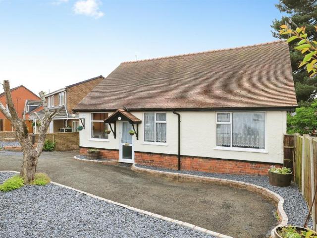 3 bedroom detached bungalow for sale