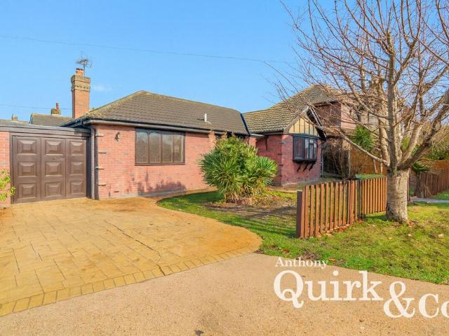 3 bedroom detached bungalow for sale