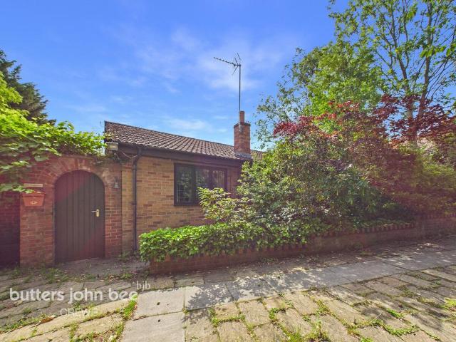 3 bedroom detached bungalow for sale