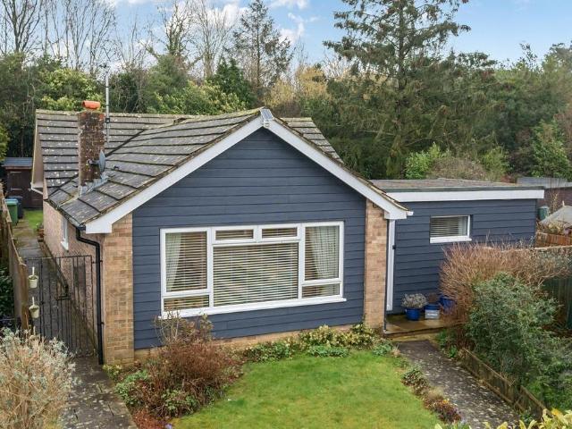 3 bedroom detached bungalow for sale