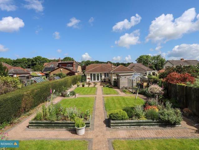 3 bedroom detached bungalow for sale