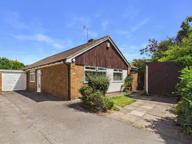 3 bedroom detached bungalow for sale