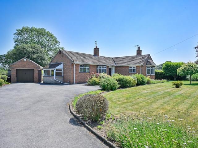 3 bedroom detached bungalow for sale