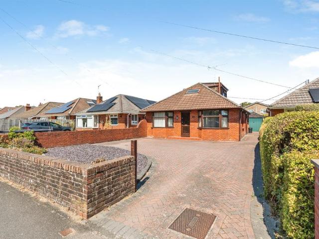 3 bedroom detached bungalow for sale