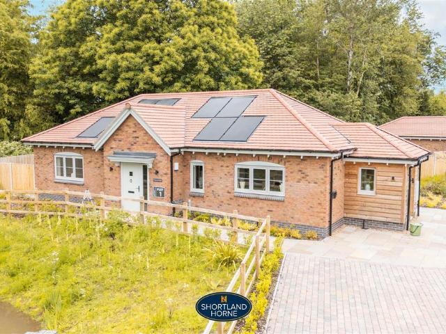 3 bedroom detached bungalow for sale