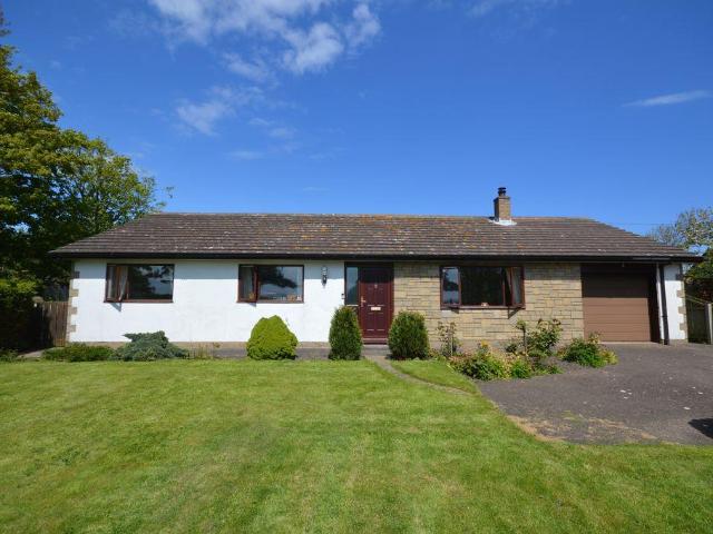 3 bedroom detached bungalow for sale