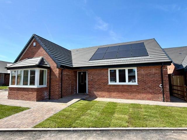 3 bedroom detached bungalow for sale