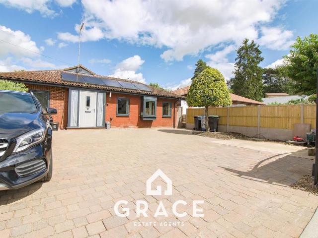 3 bedroom detached bungalow for sale