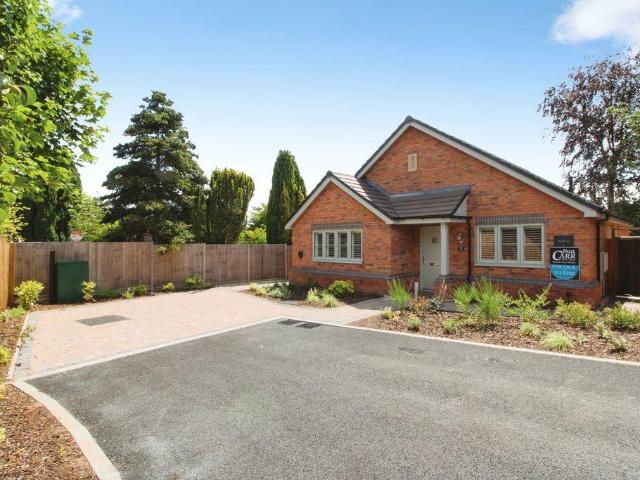 3 bedroom detached bungalow for sale