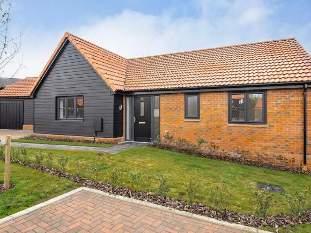 3 bedroom detached bungalow for sale