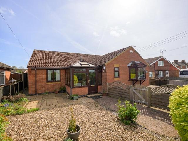 3 bedroom detached bungalow for sale