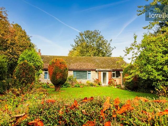 3 bedroom detached bungalow for sale
