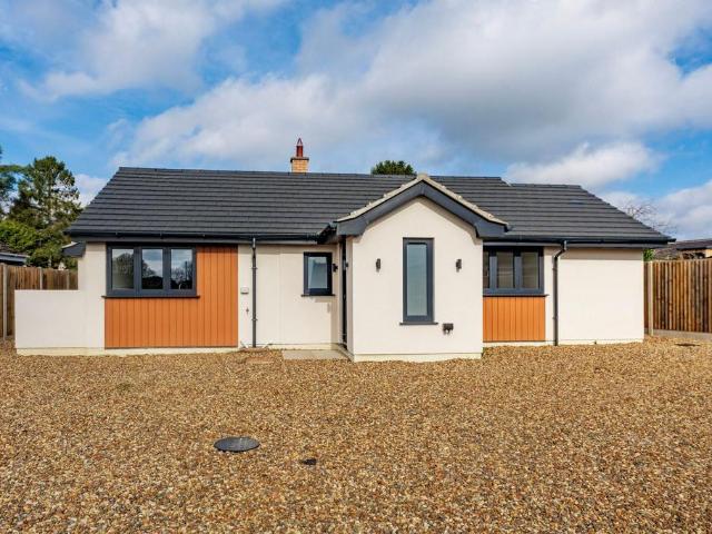 3 bedroom detached bungalow for sale