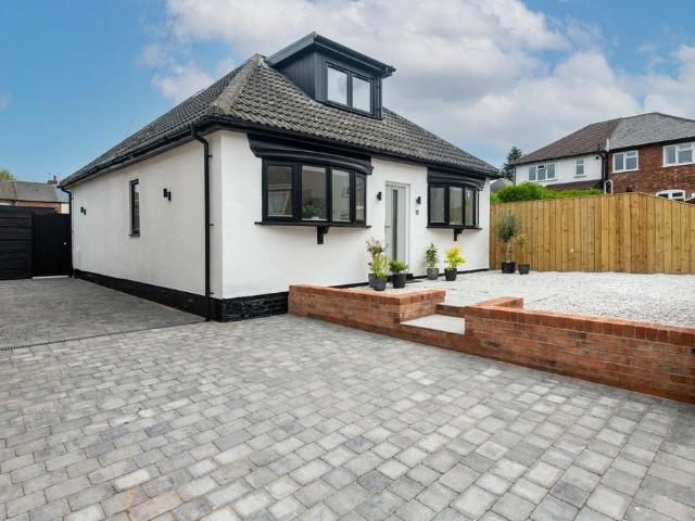 3 bedroom detached bungalow for sale
