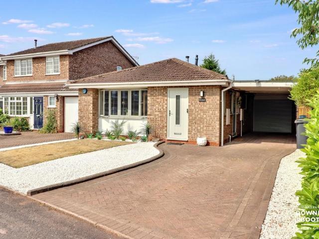 3 bedroom detached bungalow for sale