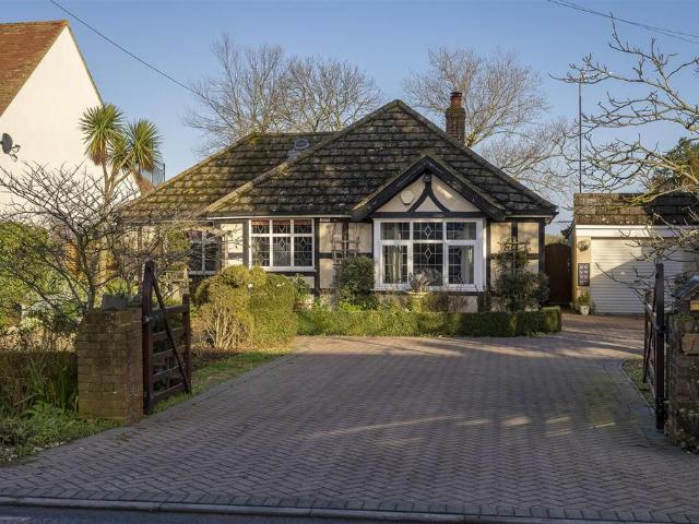 3 bedroom detached bungalow for sale