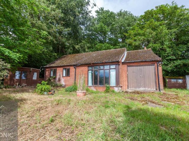 3 bedroom detached bungalow for sale